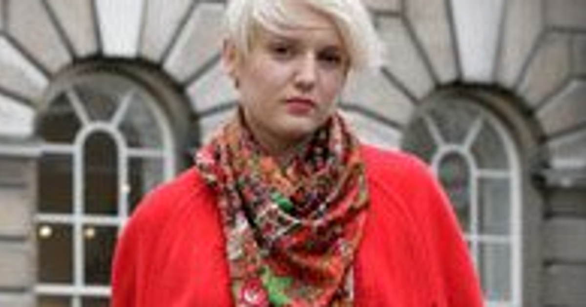 London street style: The red and the pink - FASHION Magazine