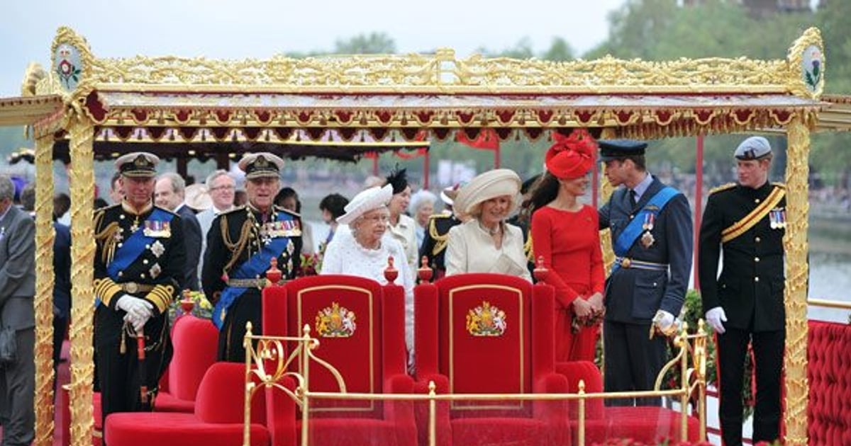 All the glorious royal wardrobe details from Queen Elizabeth's Diamond ...