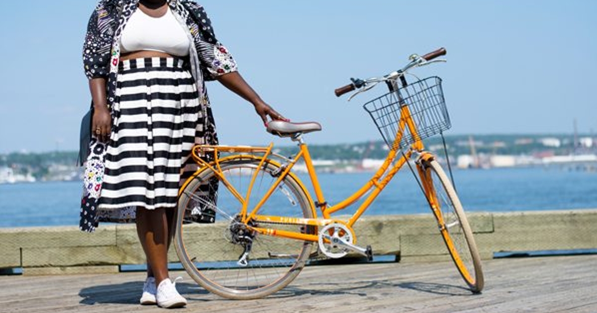How to dress for a bike ride, according to our Style Panel members ...