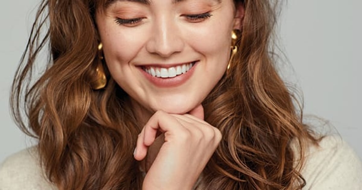 How Former Model Madison Schill Got Shiny, Sun-Kissed Hair - FASHION ...