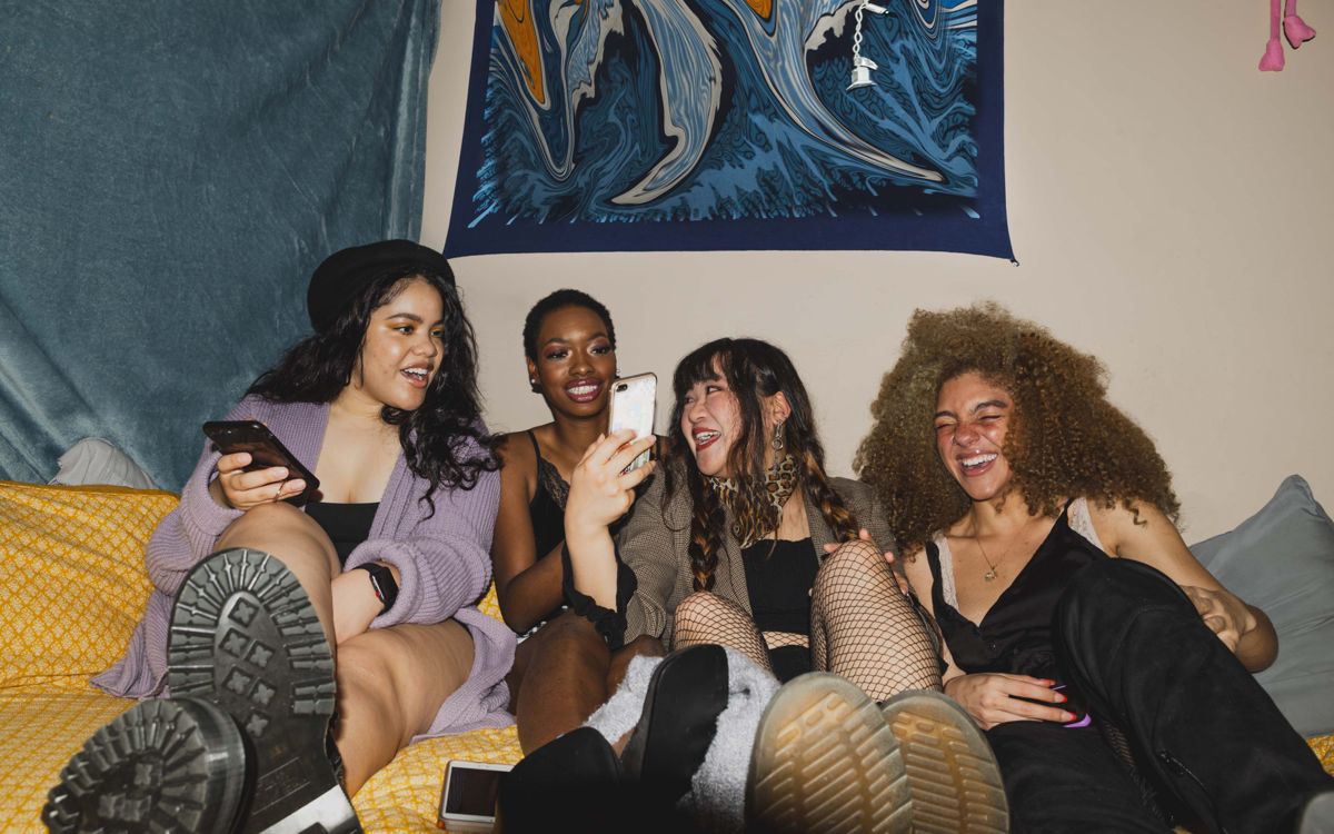 4 Tips to Achieving Fulfillment Through a Social Media Detox - FASHION ...