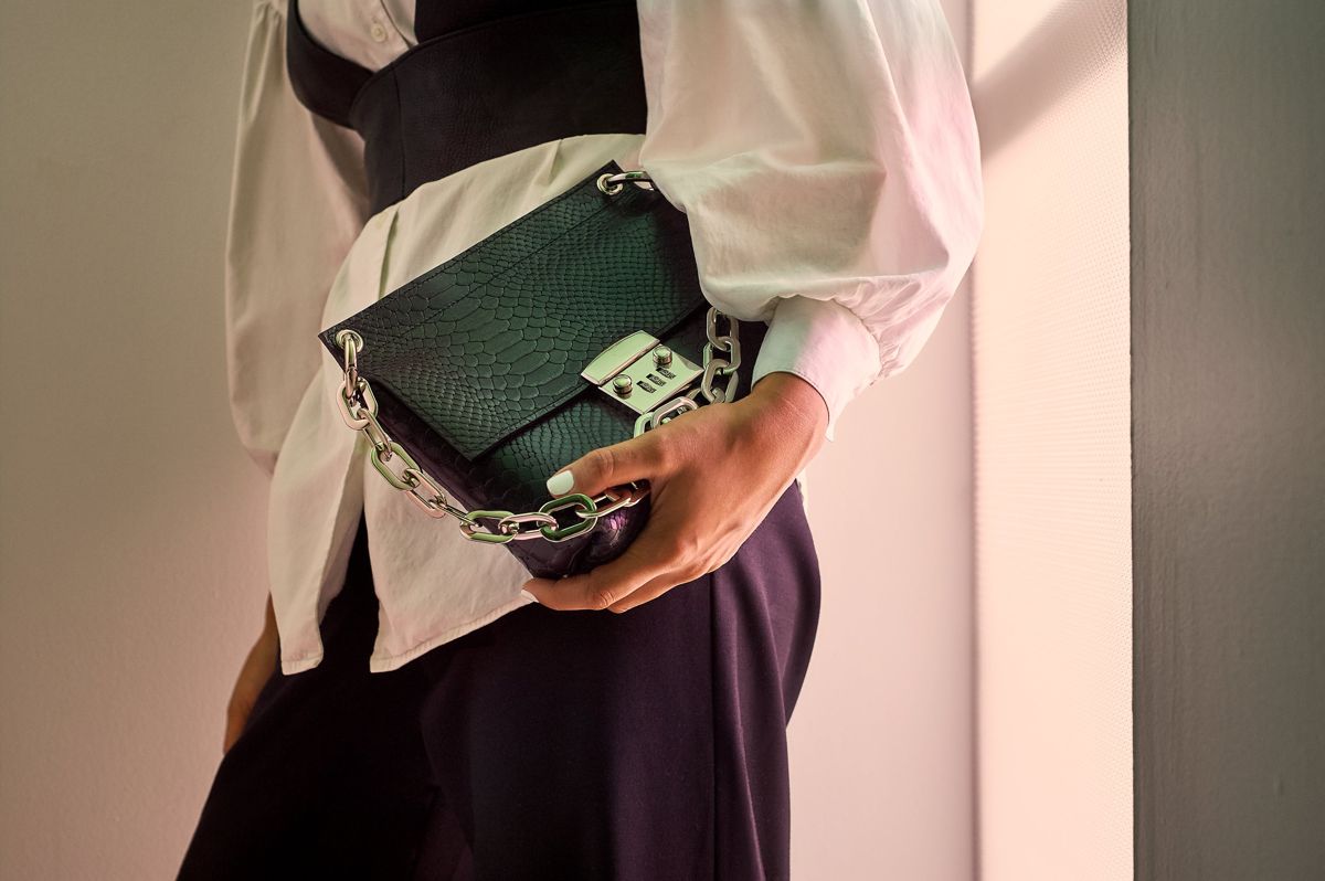 Vancouver-Based Sonya Lee Introduces Key Styles in Smaller Sizes ...