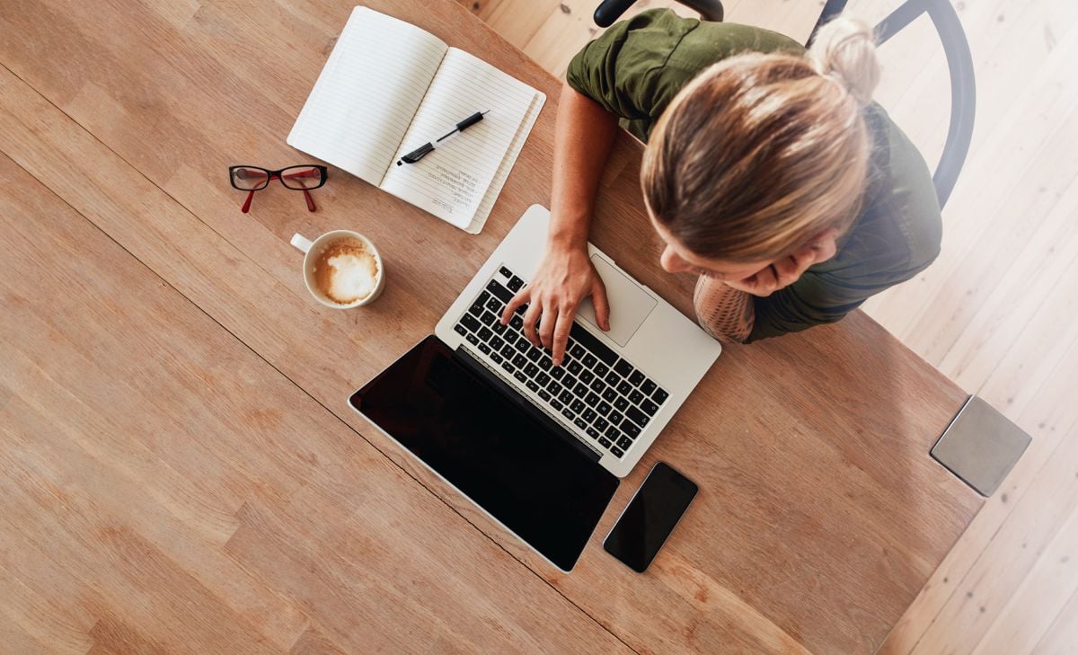 8 Tips to Help You Figure Out How to Work From Home - FASHION Magazine