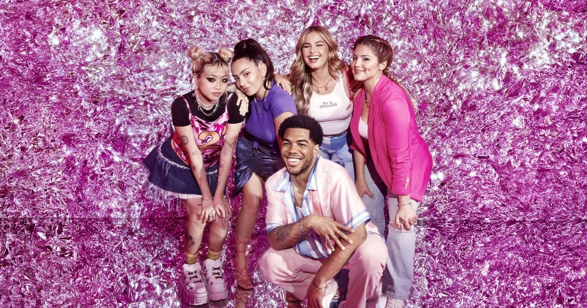 Donté Colley Pandora Campaign + More Fashion News - FASHION Magazine