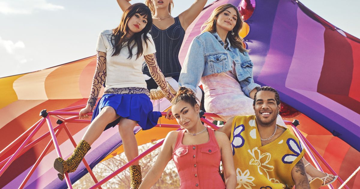 43 Festival Outfits to Wear This Summer - FASHION Magazine