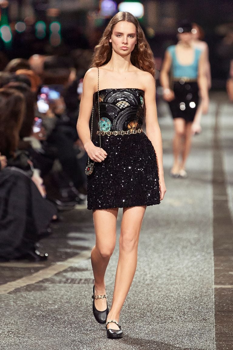 Chanel Métiers d’Art Manchester: All About the 2024 Show's Location ...