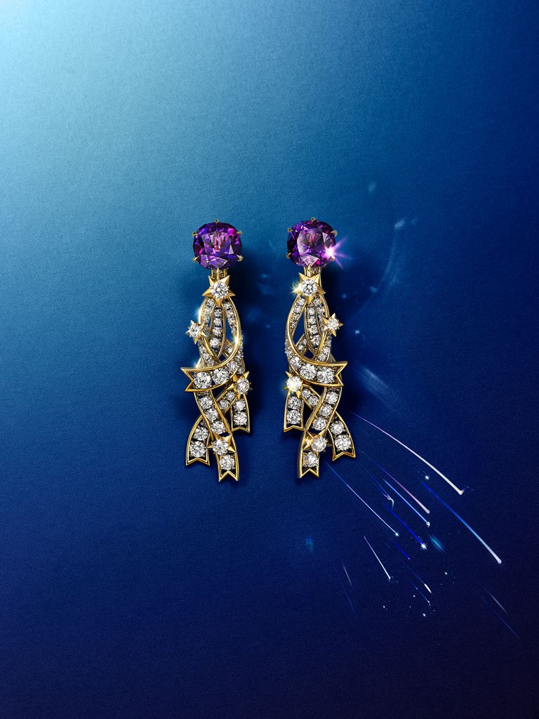 Daniel Craig Is Unrecognizable in Loewe + More Fashion News - FASHION ...