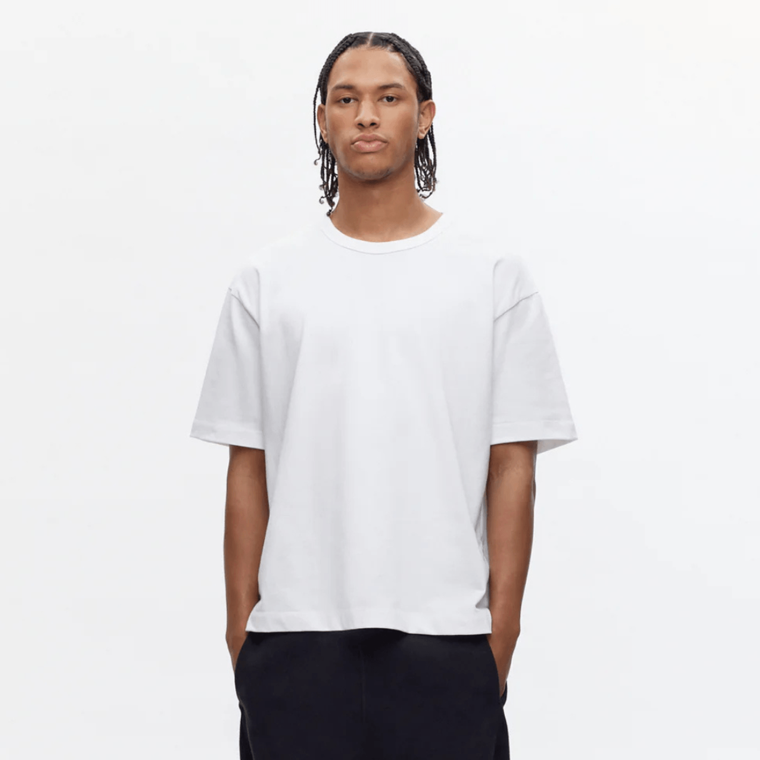 How to Find the Perfect Plain White T-Shirt - FASHION Magazine