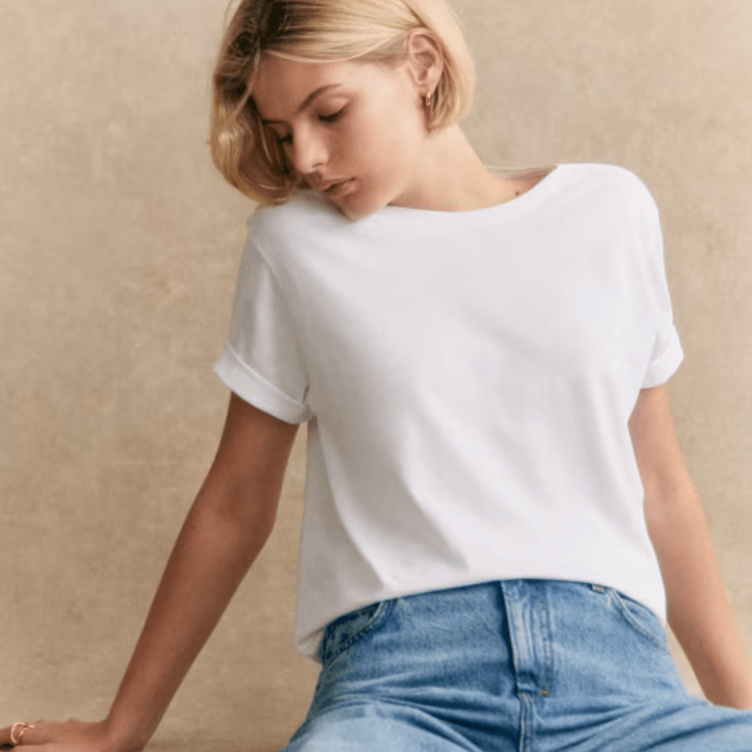 How to Find the Perfect Plain White T-Shirt - FASHION Magazine