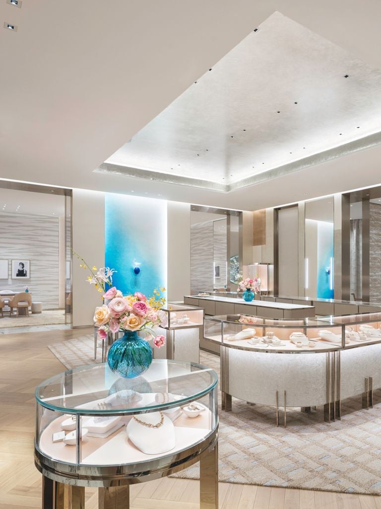 Tiffany & Co. Unveils New Quebec Flagship Store + More Fashion News ...