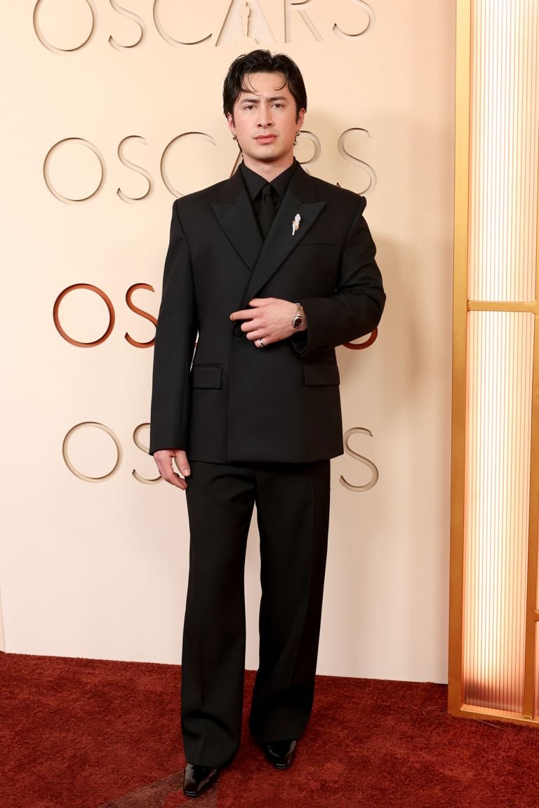 2026 Oscars Red Carpet Fashion: See All the Standouts - FASHION Magazine