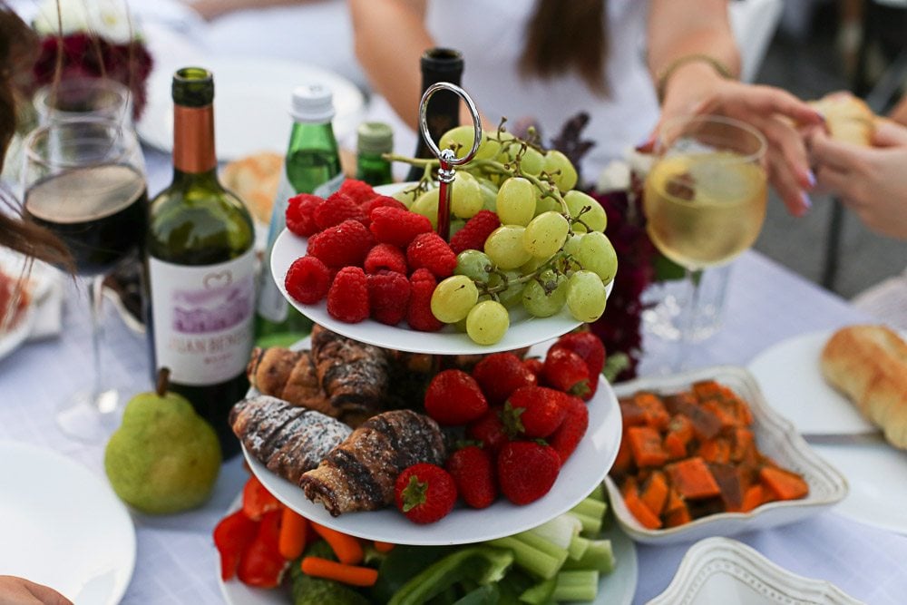 Inside the second annual Diner en Blanc in Toronto: 40 photos of from ...