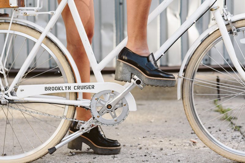 Toronto Street Style: 25 beautiful photos of stylish people posing with ...