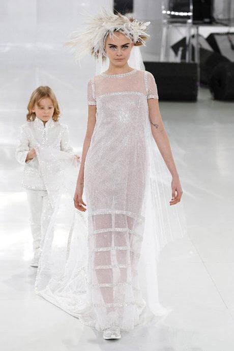 Chanel Haute Couture shows sneakers and fannypacks for Spring 2014 ...