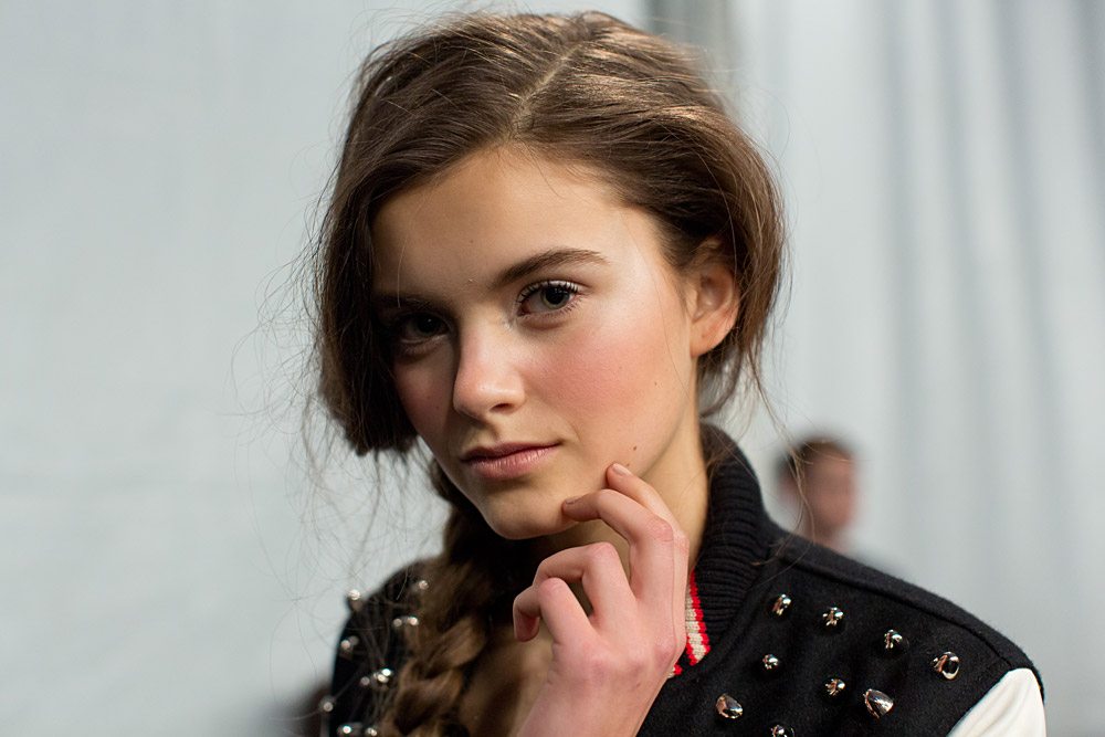Joe Fresh backstage beauty: Flushed cheeks, frosted eyelids and messy ...