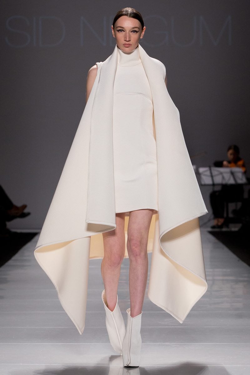 Sid Neigum Fall 2014: The designer takes fabric manipulation to new ...