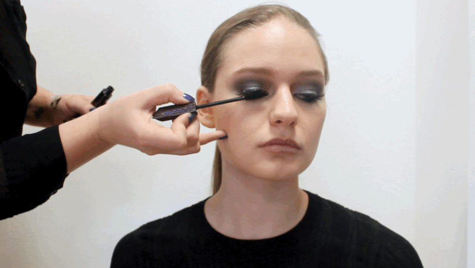 Holiday makeup gif tutorial: How to do the perfect metallic smoky eye ...