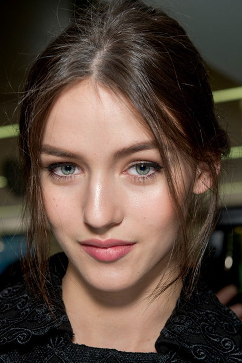 Why we're taking a break from bold shades and opting for muted lips ...