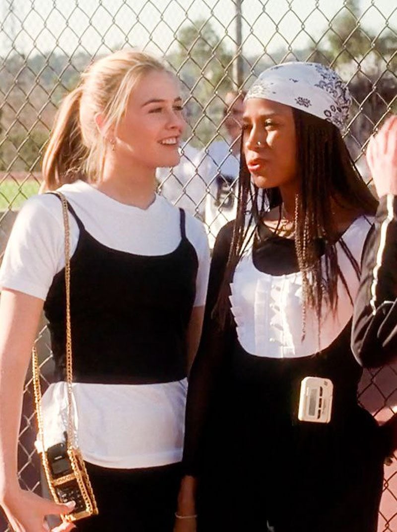 12 ways to wear a bandana, the most badass '90s accessory trend ...