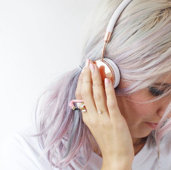 For the first time ever, 2016's Pantone Colour of the Year is a blend ...