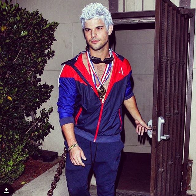 The Best Celebrity Costumes from Halloween in Hollywood - FASHION Magazine