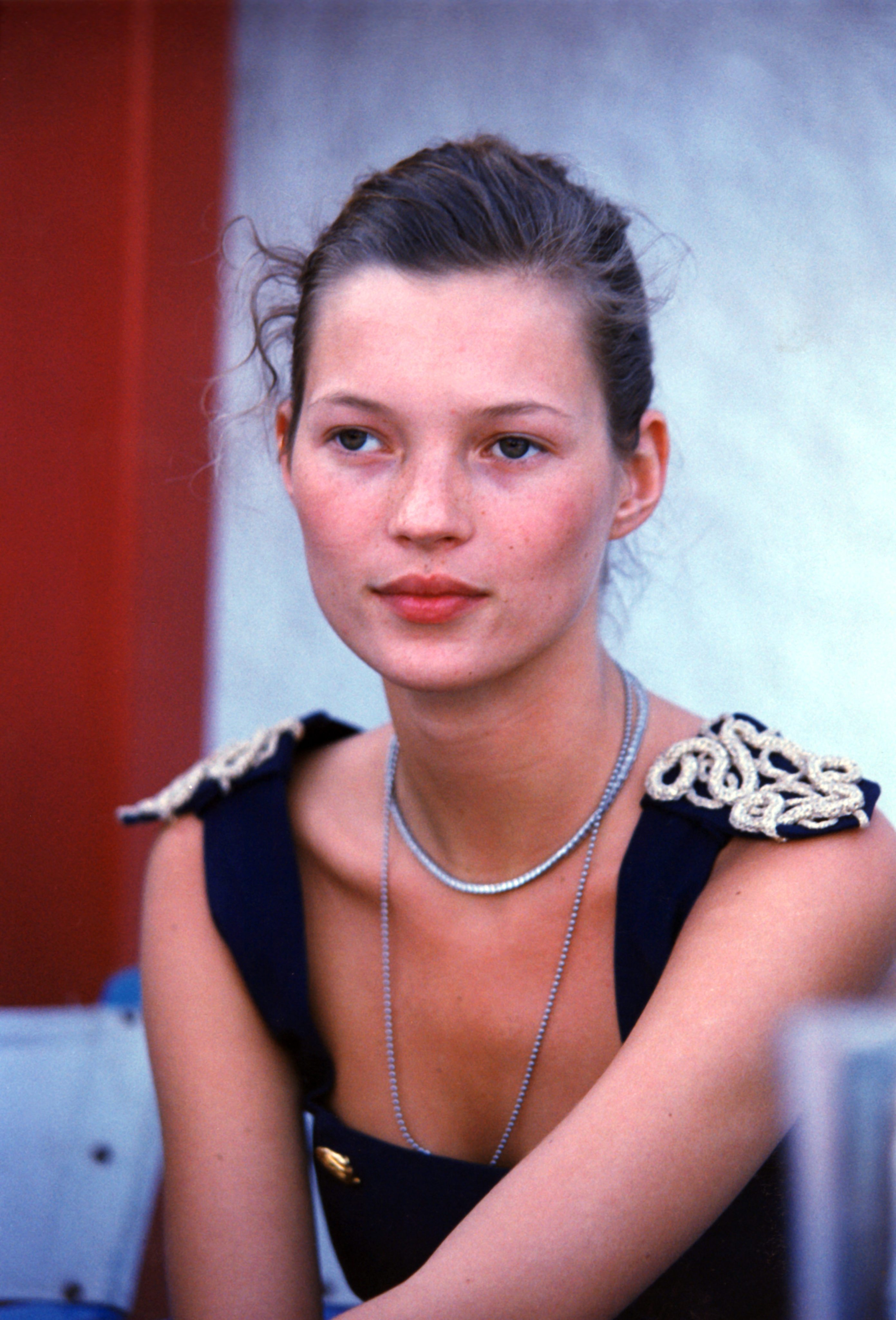 Kate Moss Beauty Looks We Love: The Model's Iconic Makeup Moments ...