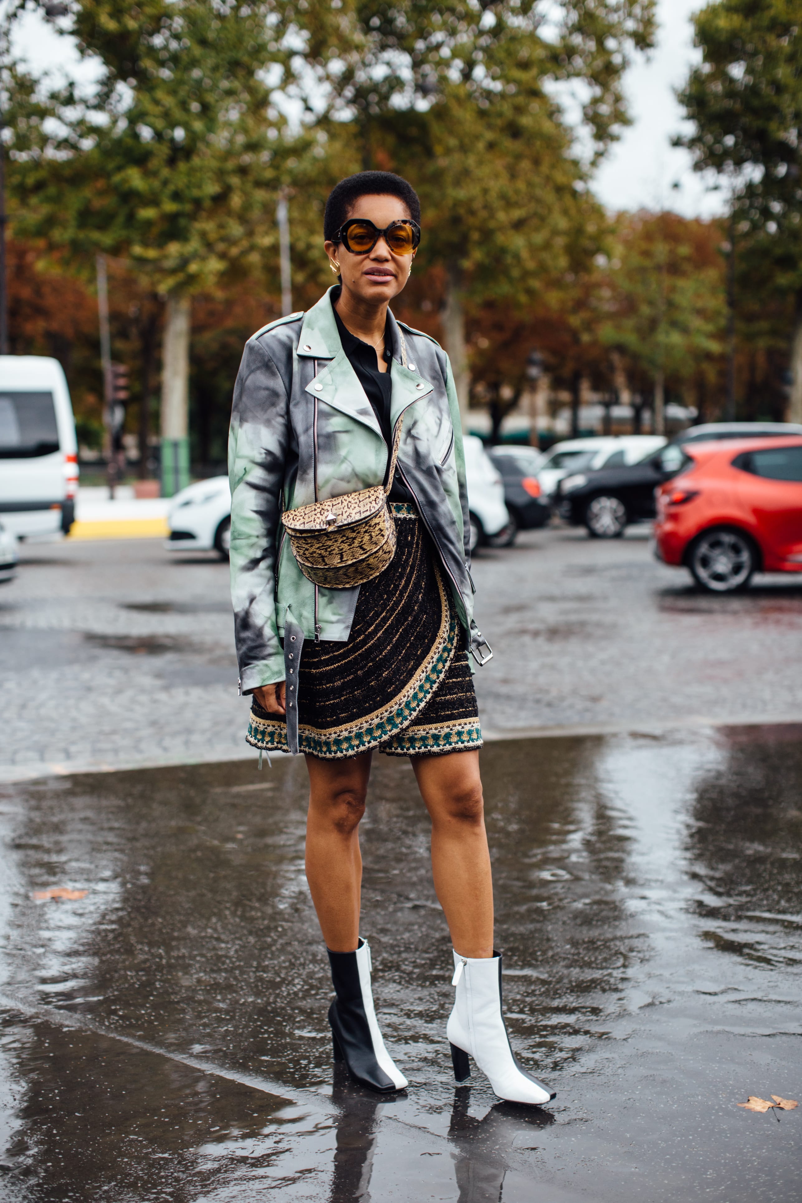 18 Street Style Looks to Inspire Your Outfit in Rainy Weather - FASHION ...