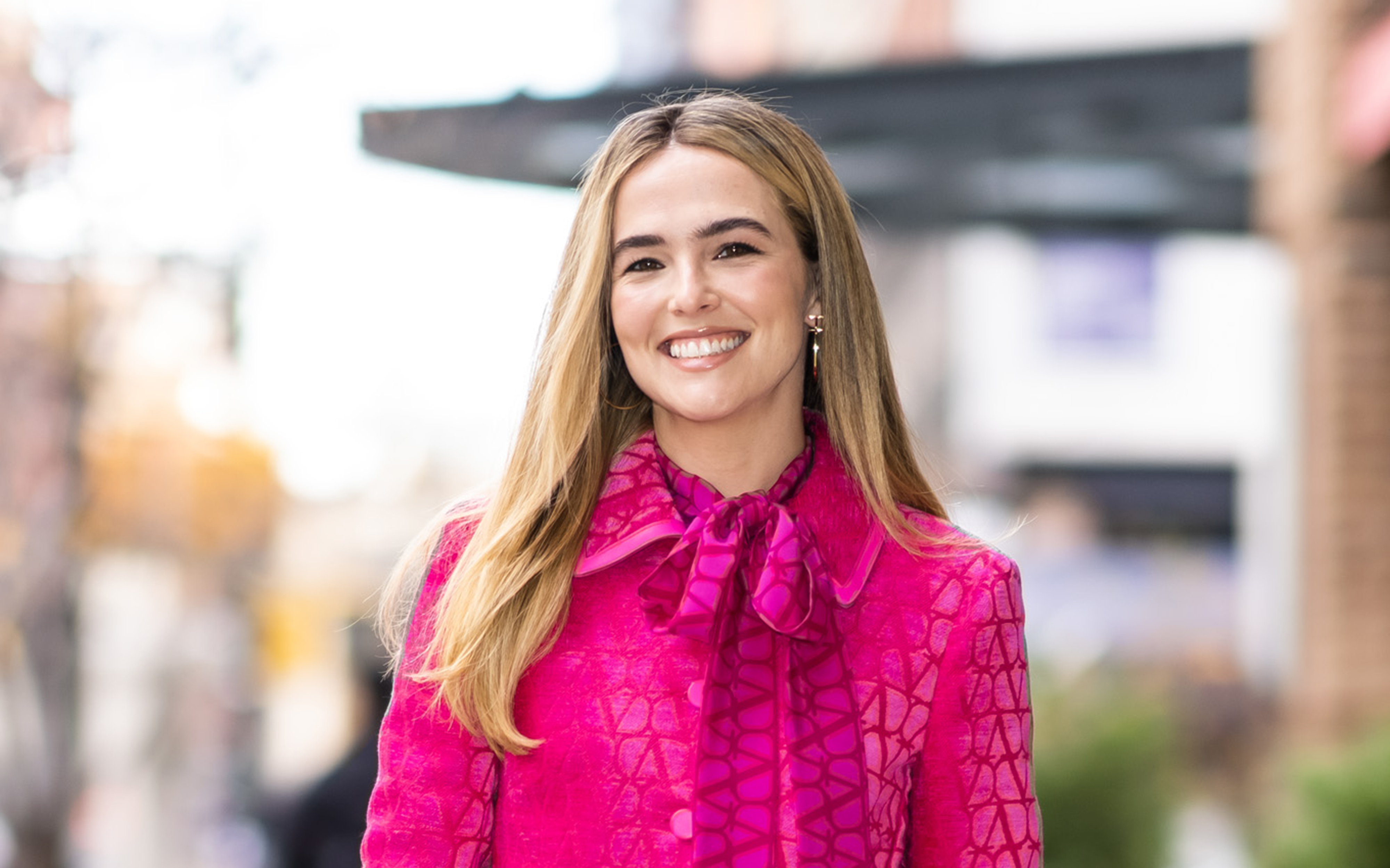 Zoey Deutch Christmas Movie 60 Photos - Moonagedaydream.film