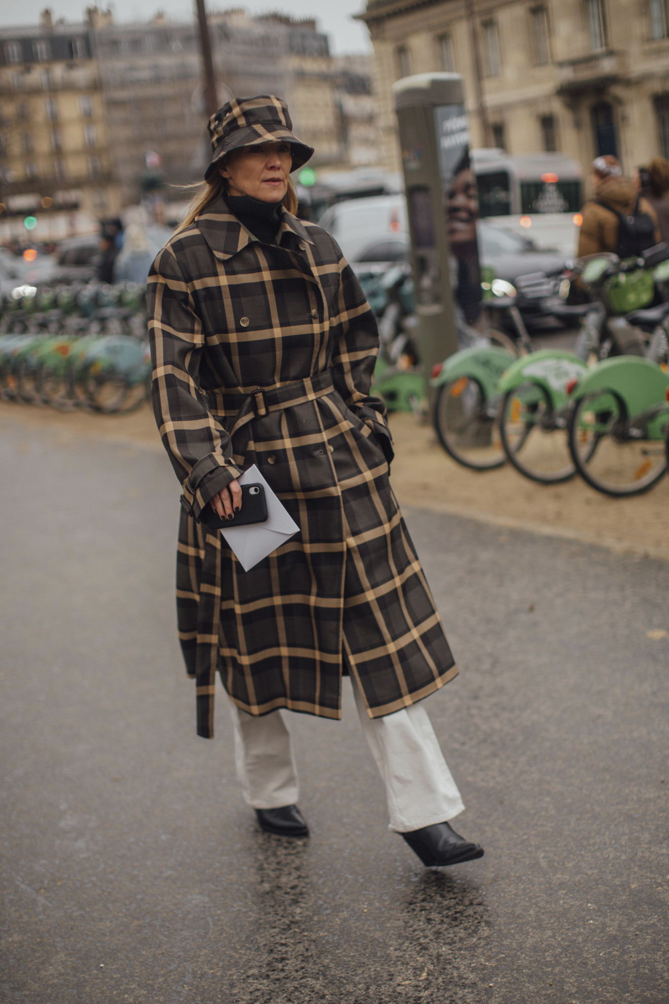 Paris Couture Spring 2024: The Most Exciting Street Style - FASHION ...