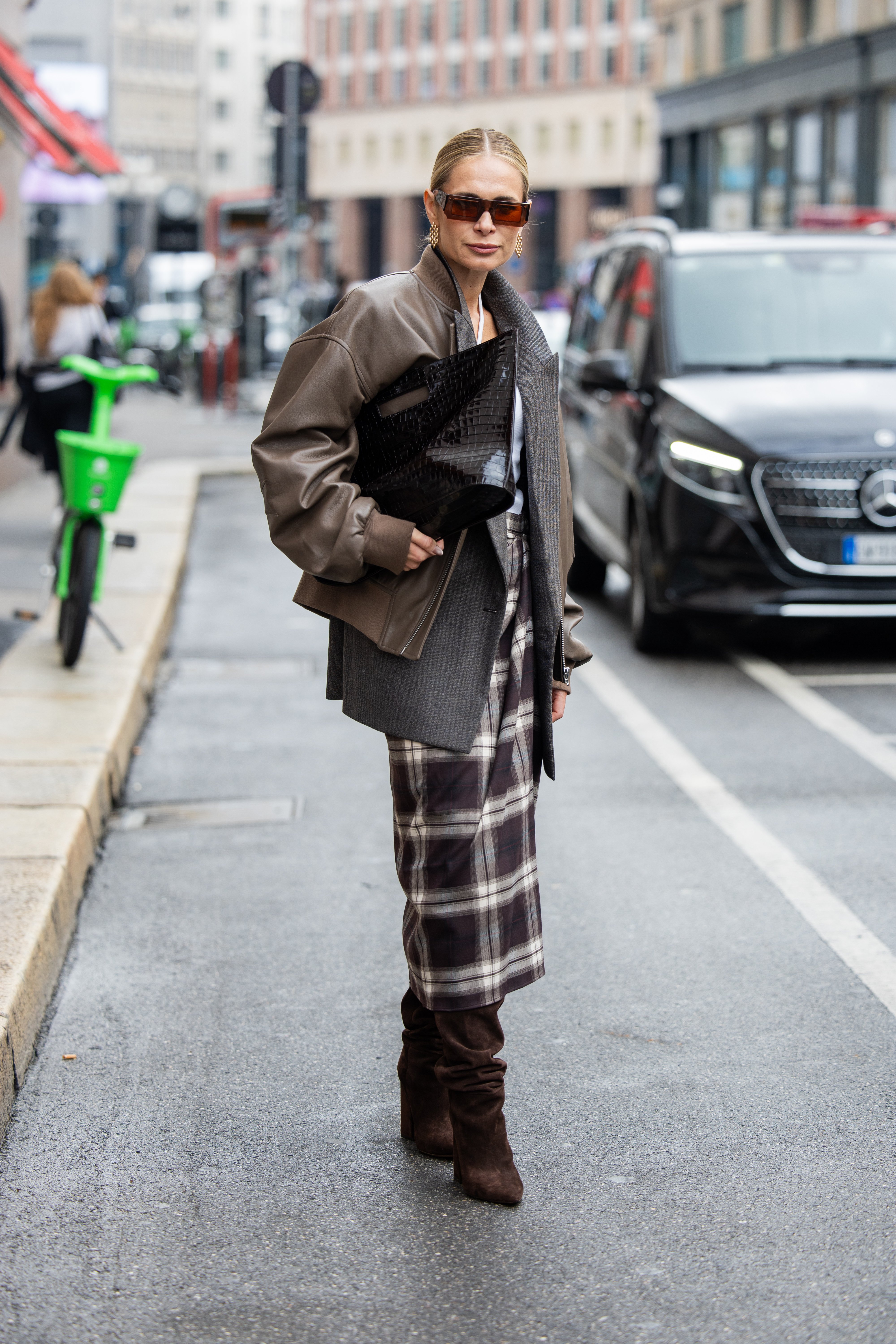 The Best Street Style from Milan Fashion Week Spring 2026 - FASHION ...